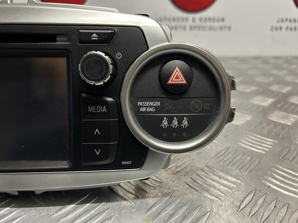 TOYOTA YARIS MK3 2012-2015 GENUINE CD PLAYER SAT NAV HEAD UNIT – TDX LTD
