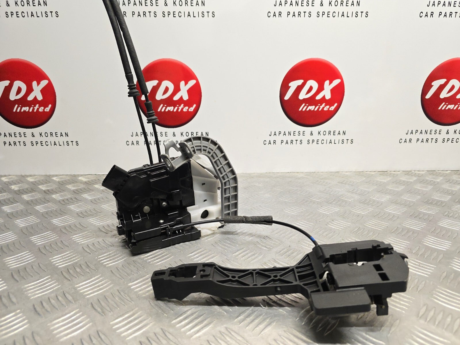 HYUNDAI TUCSON MK3 2015-2020 PASSENGERS REAR DOOR LOCK MECHANISM 81410 ...