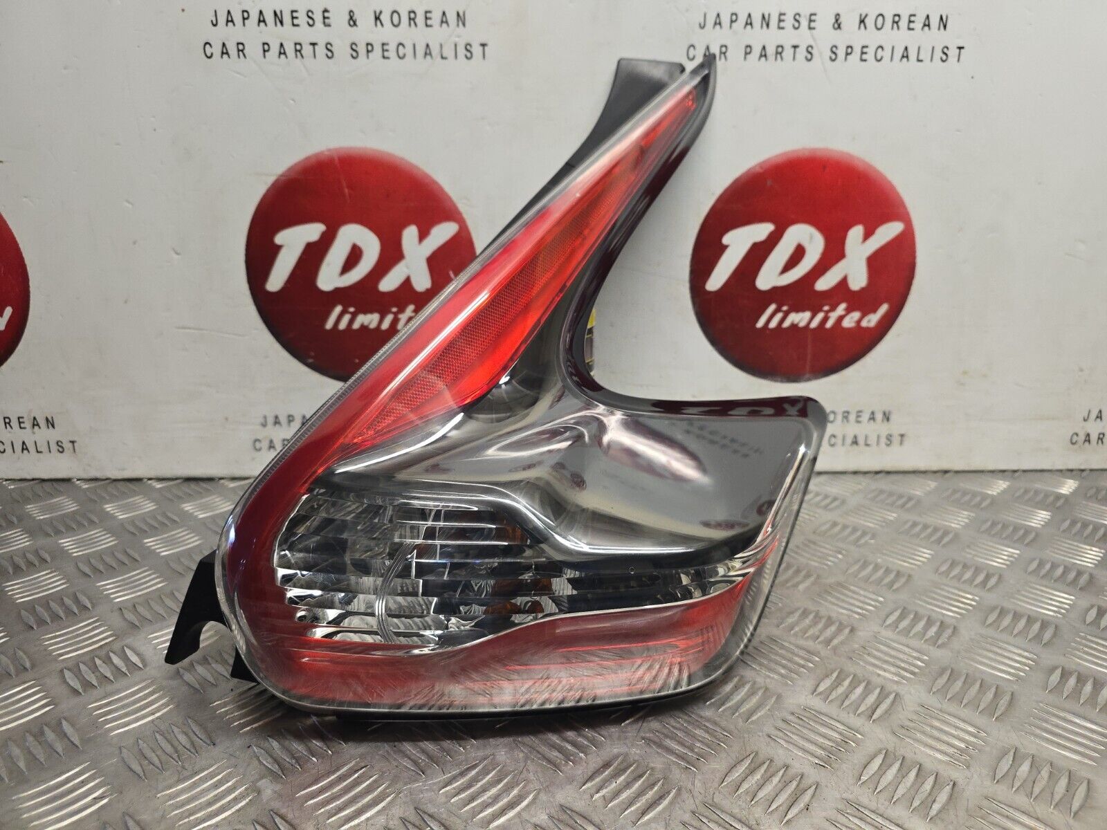NISSAN JUKE F15 2014-2019 FACELIFT GENUINE DRIVERS SIDE REAR OUTER BOD ...