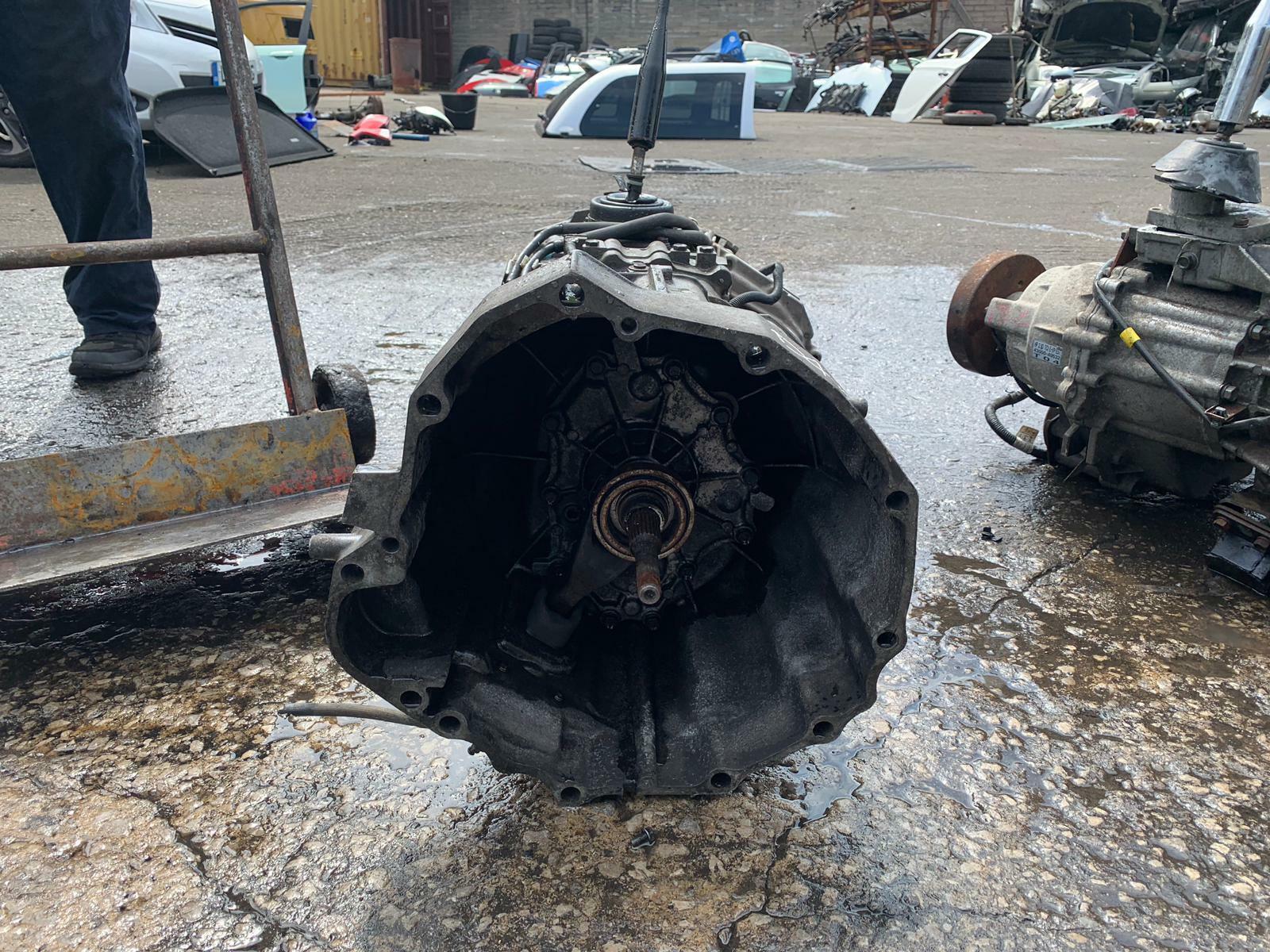 Nissan Navara D40 Manual Gearbox + Transfer Box 2005 2006 2007 2008 20 ...