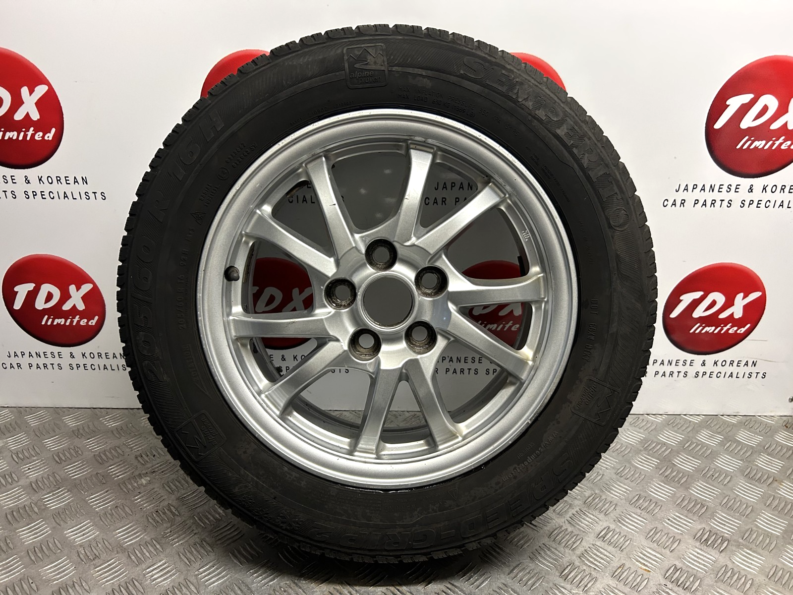 TOYOTA PRIUS PLUS 2012-2019 16" GENUINE ALLOY WHEEL 3.5MM TREAD 205/60 ...