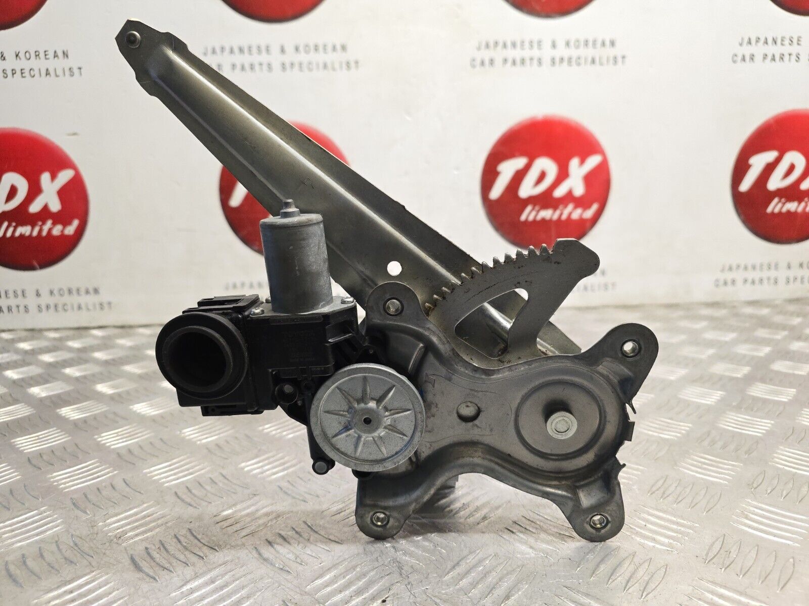 LEXUS IS300H MK3 2013-2020 GENUINE PASSENGERS REAR WINDOW MECHANISM 85 ...