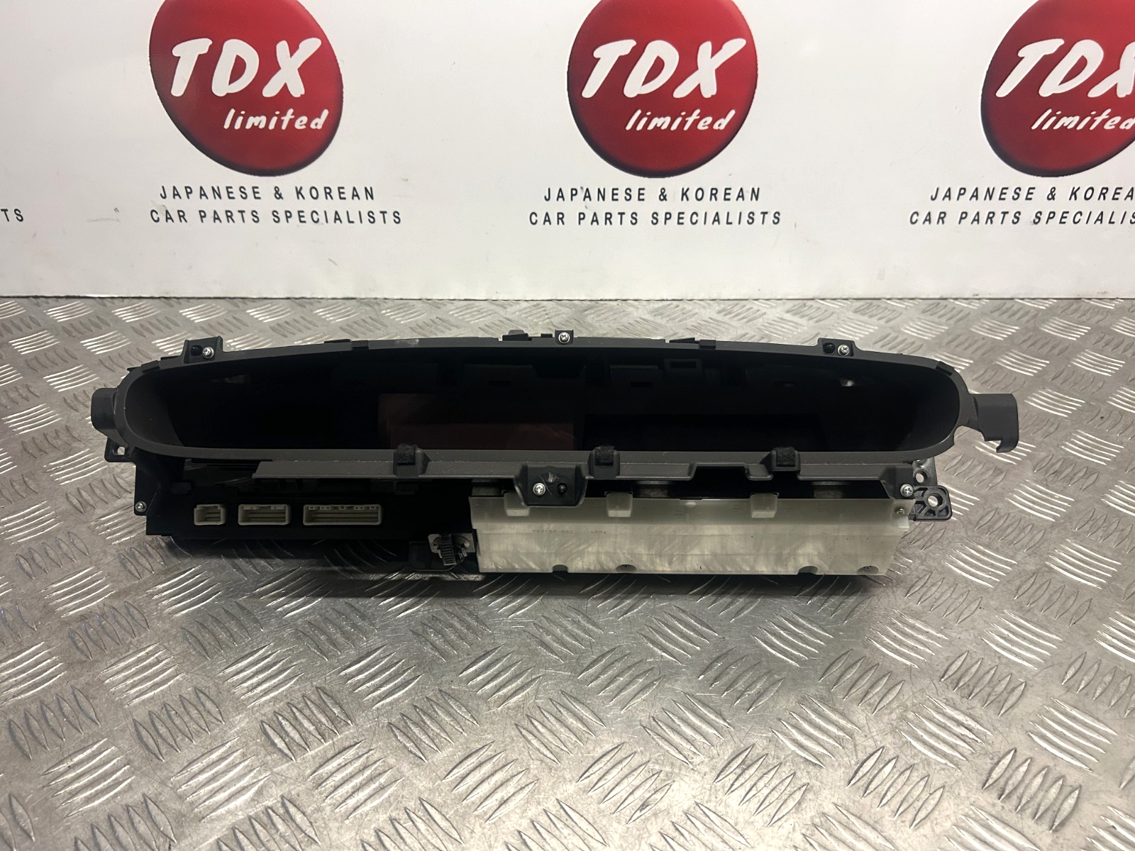 TOYOTA PRIUS HYBRID 1.8 MK3 2009-2015 GENUINE SPEEDO CLOCKS CLUSTER ...
