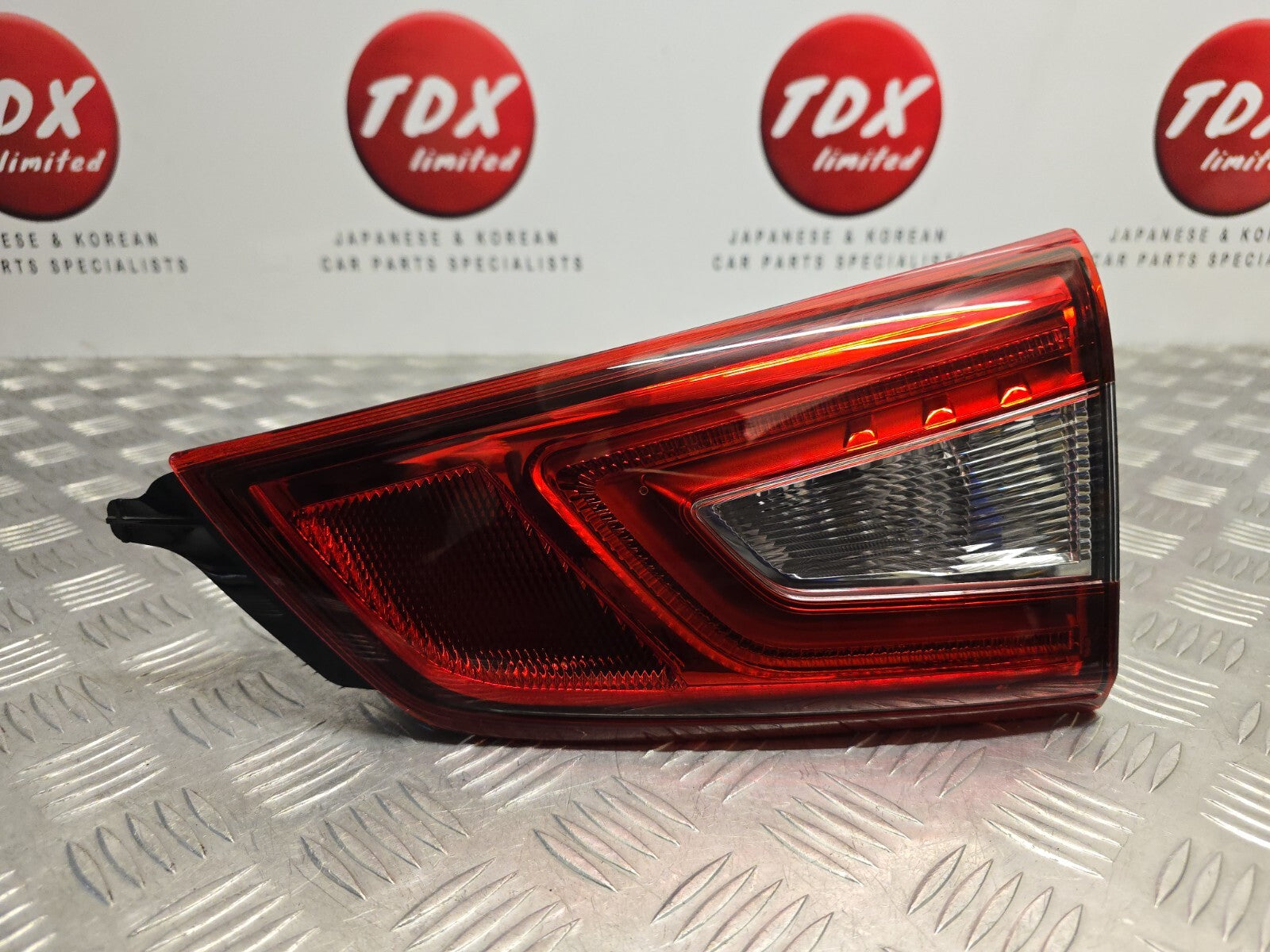 NISSAN QASHQAI J11 MK2 2014-2017 DRIVERS RIGHT REAR INNER TAILGATE LIG ...